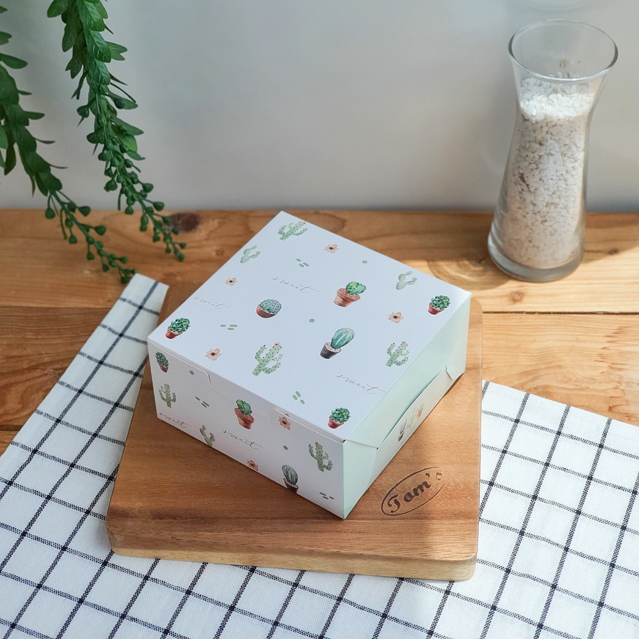 GoodBoxPack กล่องสแน็ค จตุรัส ลายกระบองเพชร 2แพ็ค 40 ชิิ้น | Makro PRO