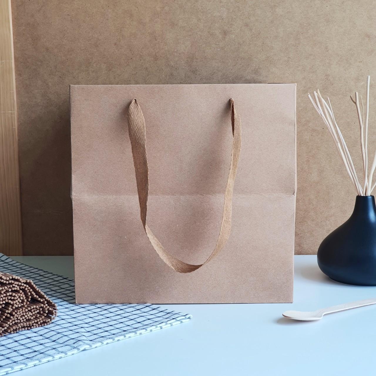 Goodboxpack Kraft paper bag Premium width, size L 25 x 25 x 25 cm per ...