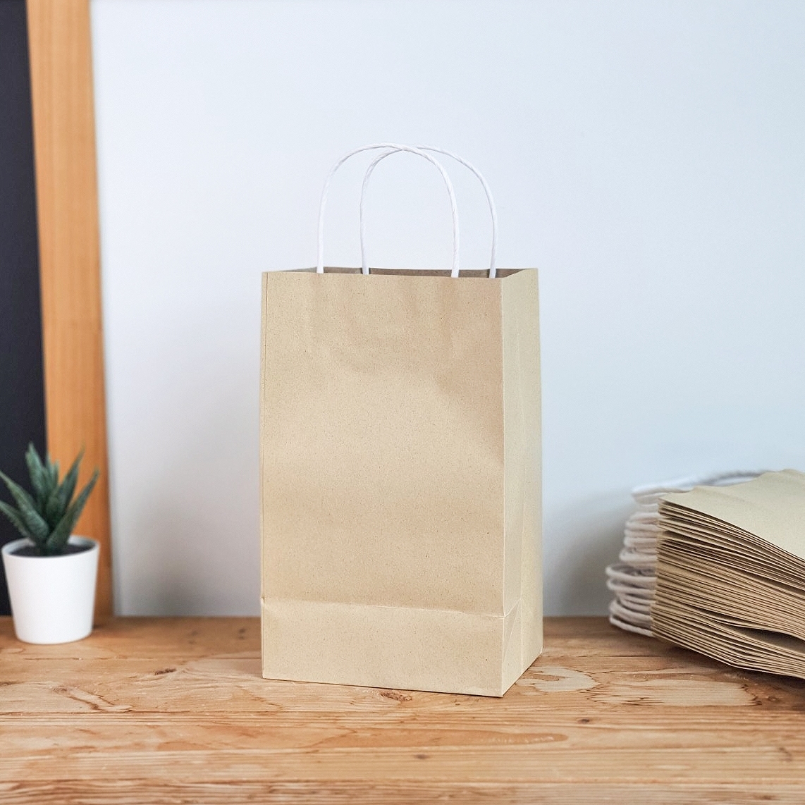 Goodboxpack, Kraft paper bag, pack 25 pieces | Makro PRO